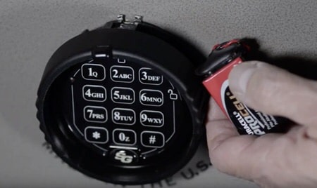 How to change the batteries in a safe? A complete illustrated guide ...